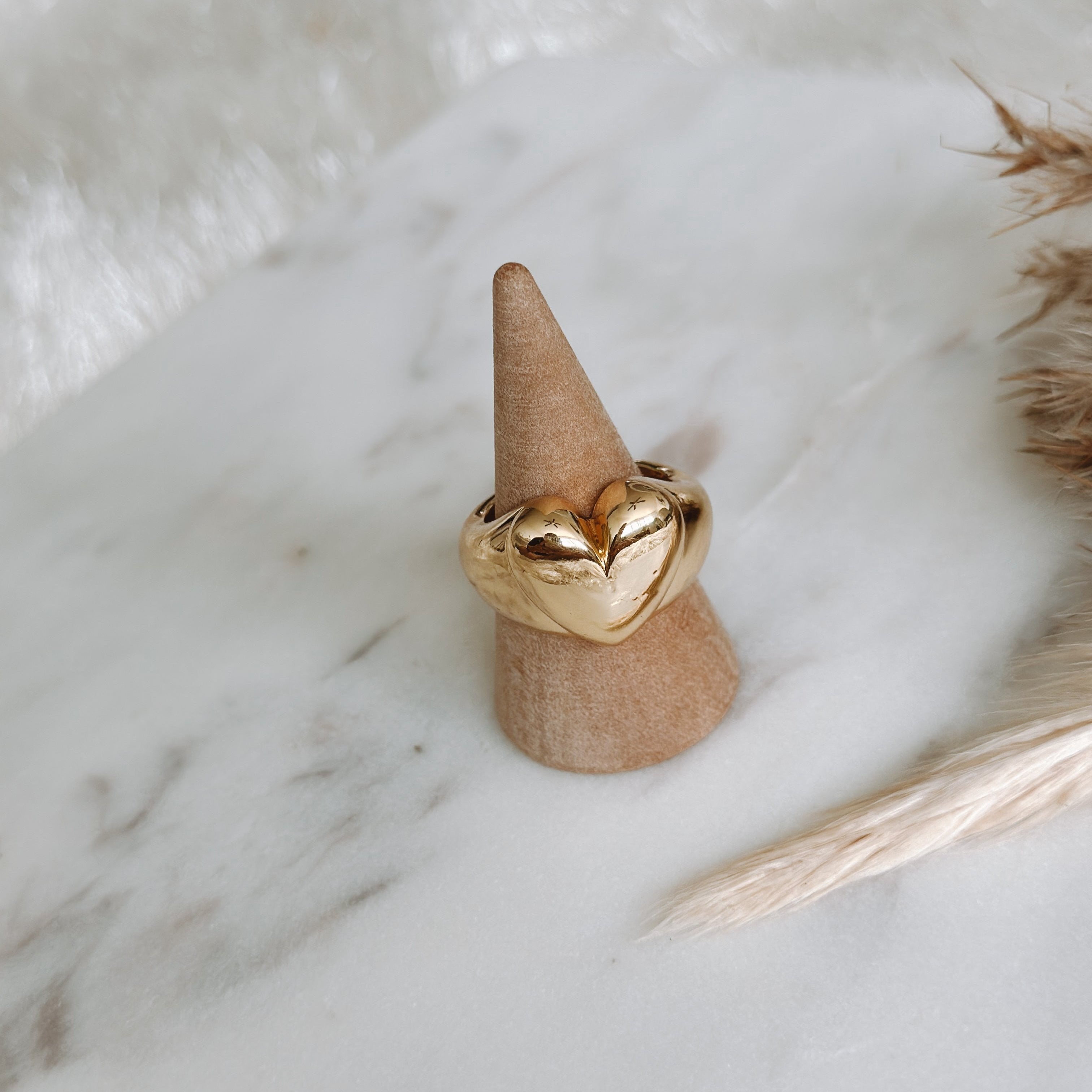 ESME GOLD RING – AMOLUIV